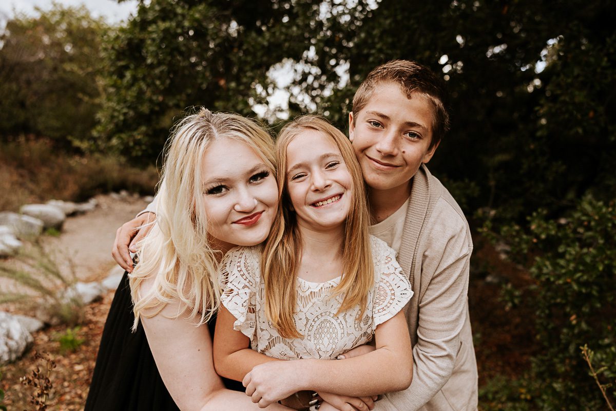 Family Photo Ideas: Creative Poses, Tips, and Games